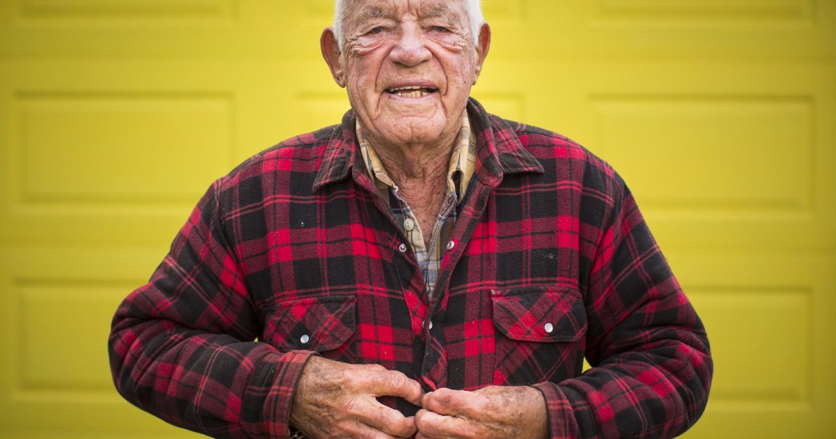 Hall of Fame ice hockey broadcaster and former Canadian MP Howie Meeker ...