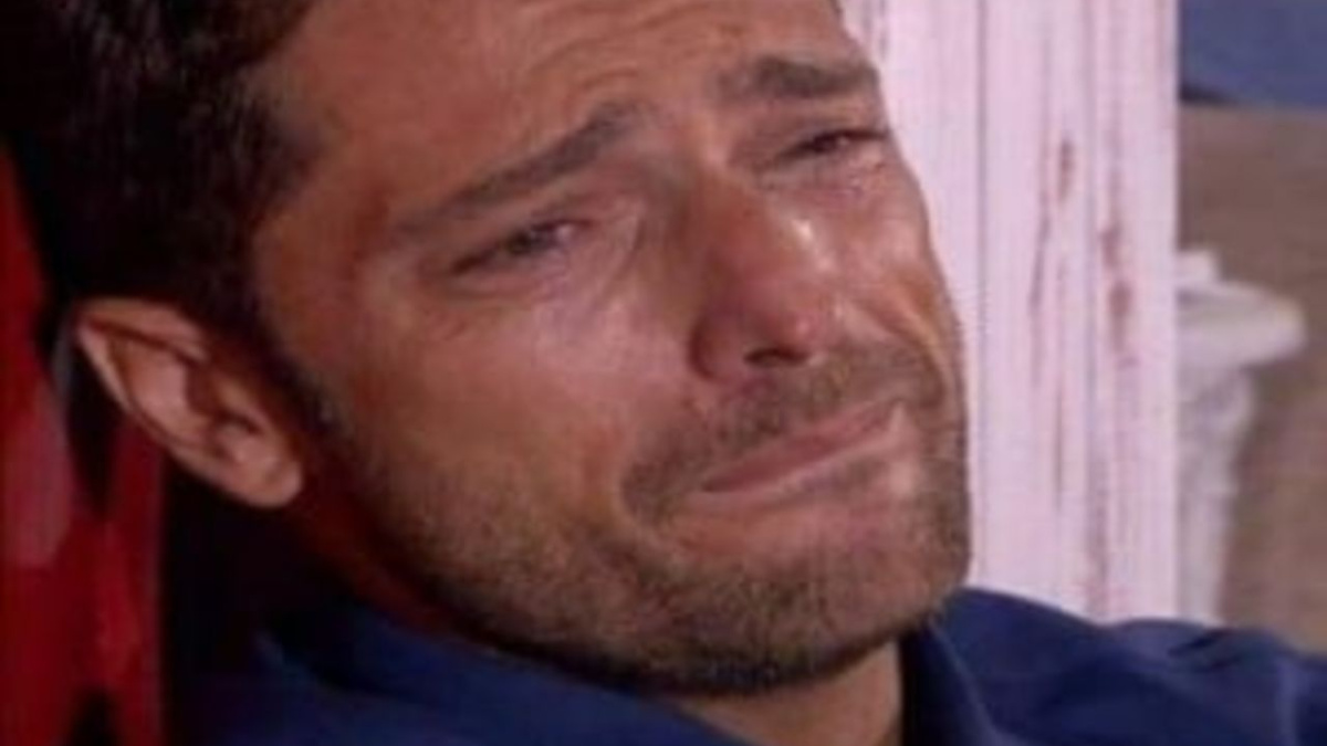 Luca Capuano su Facebook: 'Una persona a me cara adesso non c'è più ma ...