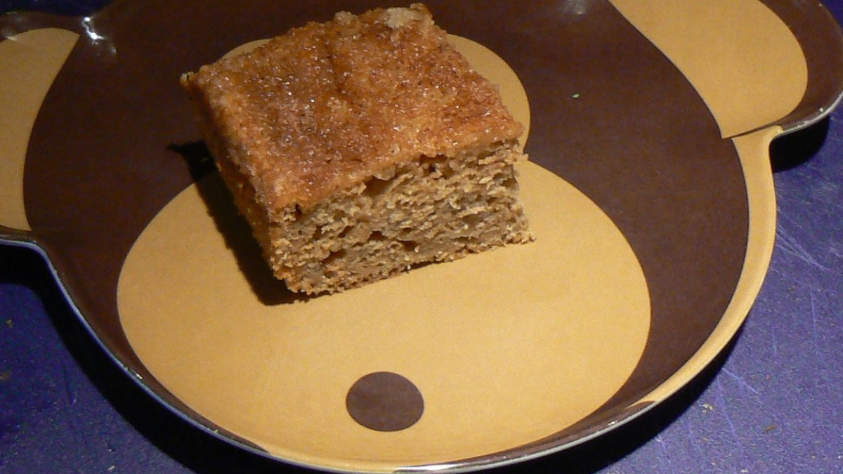 Super simple applesauce cake recipe
