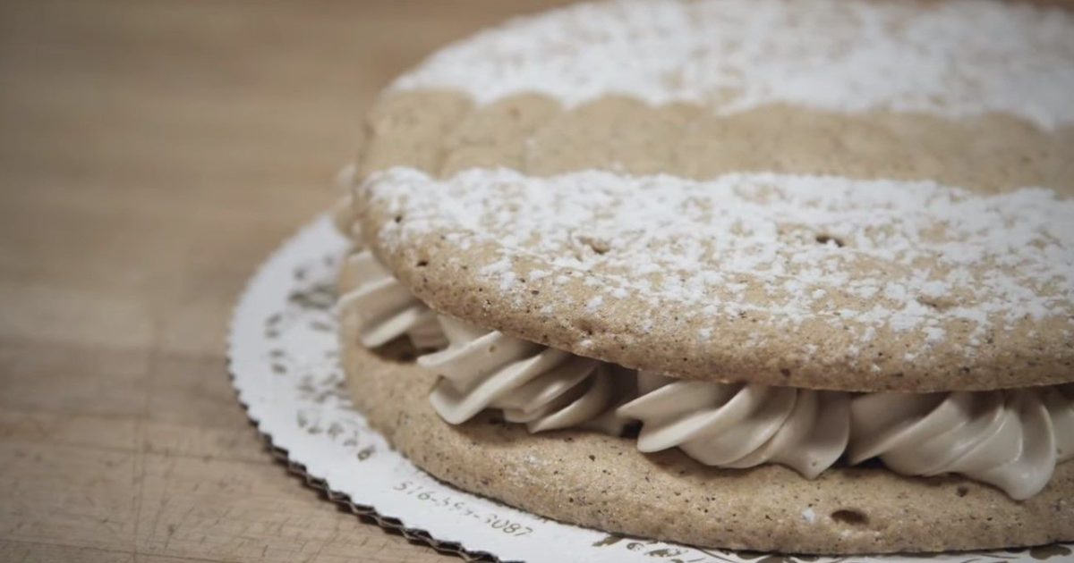 Simple dacquoise with buttercream frosting recipe