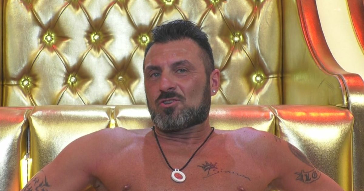 8 curiosità su Sossio Aruta: l'esordio in tv con 'Campioni' - 4