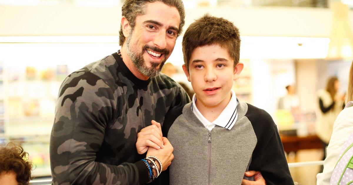 Em entrevista, Mion se emociona ao falar sobre filho especial