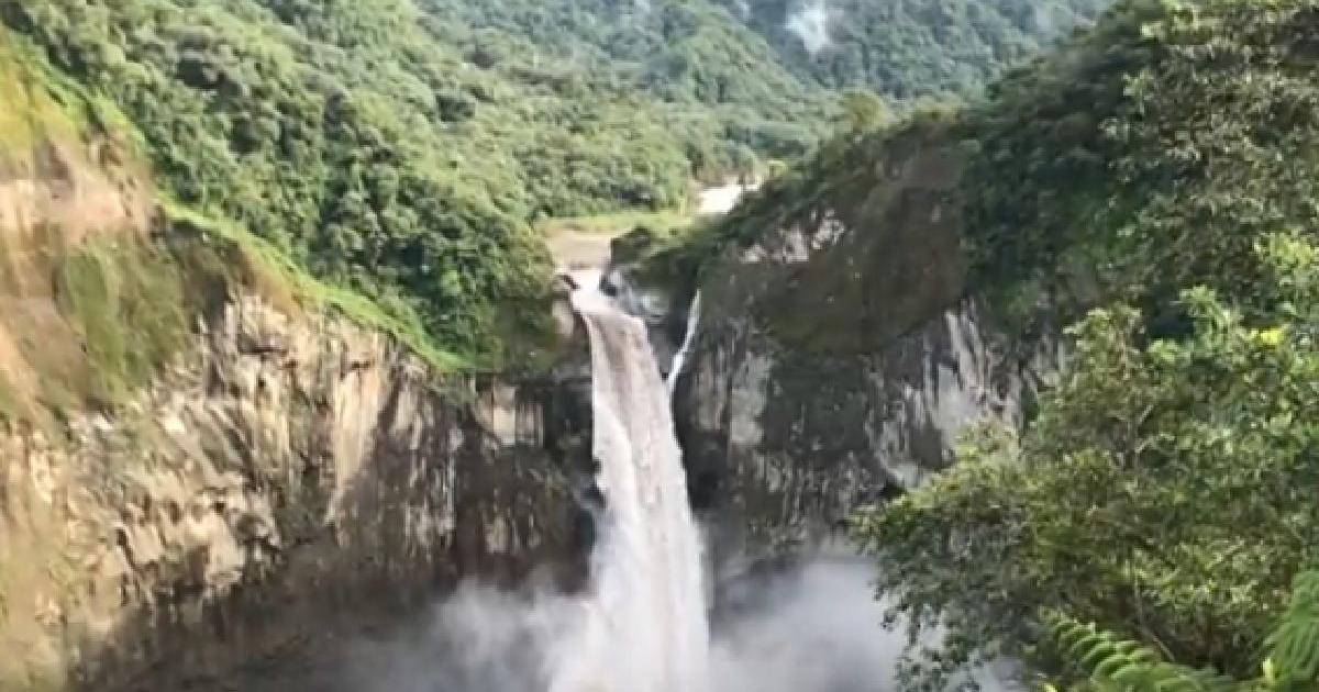 Sinkhole swallows the San Rafael waterfall in Ecuador, a tourist ...