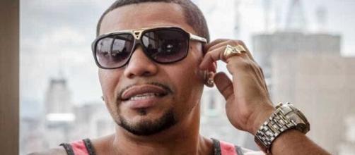 Naldo afirma que Chris Brown o chamou de irmão e vira piada na internet