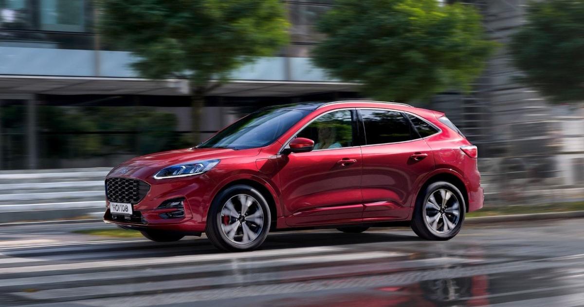 Kuga Plug-In Hybrid, caratteristiche, allestimenti e prezzi del nuovo ...