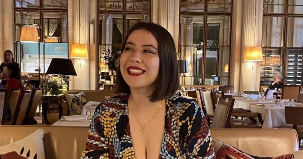 Une jeune femme ne peut pas entrer au musée d'Orsay à cause de son ...