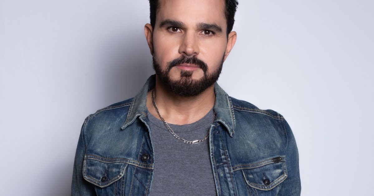 Luciano lança álbum solo gospel e afirma viver melhor momento da carreira