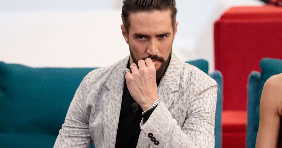 GFVip, Alex furioso e sbotta anche contro Signorini: 'Andate a quel ...