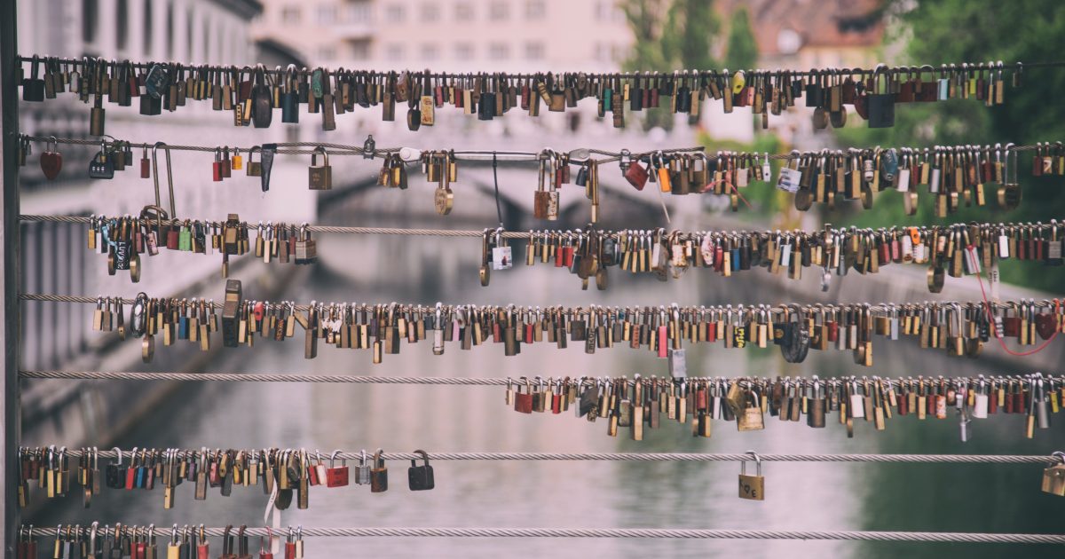 Una ‘tiktoker’ viaja más de 1.000 km para retirar un candado y su gesto se hace viral