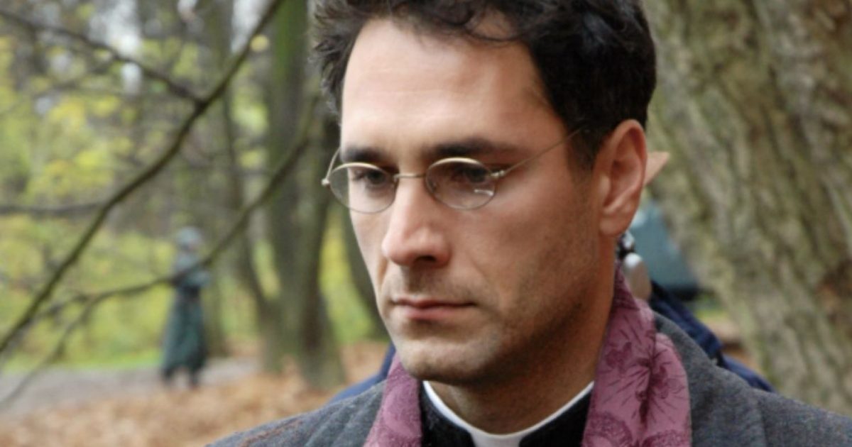 Don Matteo cambia volto: l'attore Bova rimpiazza Mario Girotti nella ...