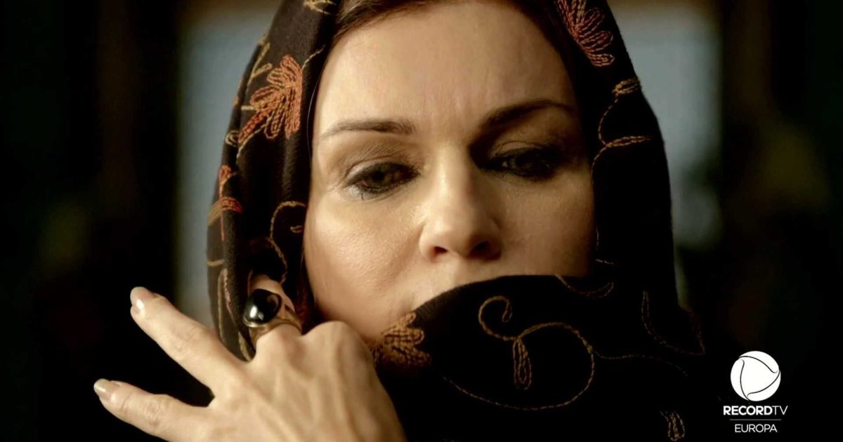 'Gênesis': Sarai anuncia gravidez e deixa Agar com ciúmes