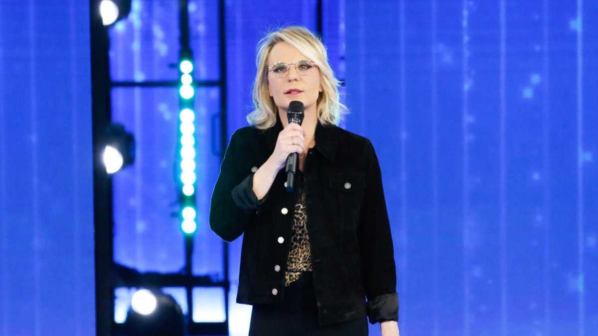 Amici, Sangiovanni e Giulia discutono, De Filippi: 'Anche lui ha ...