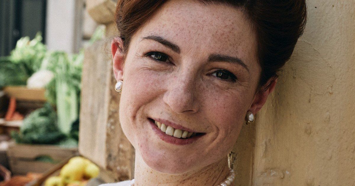 5 curiosità sull'attrice Valentina Bartolo: ha lavorato alla ...