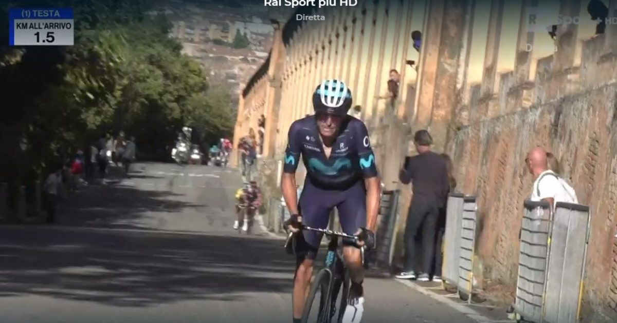 Ciclismo: Enric Mas conquista il Giro dell'Emilia, staccato Tadej Pogačar