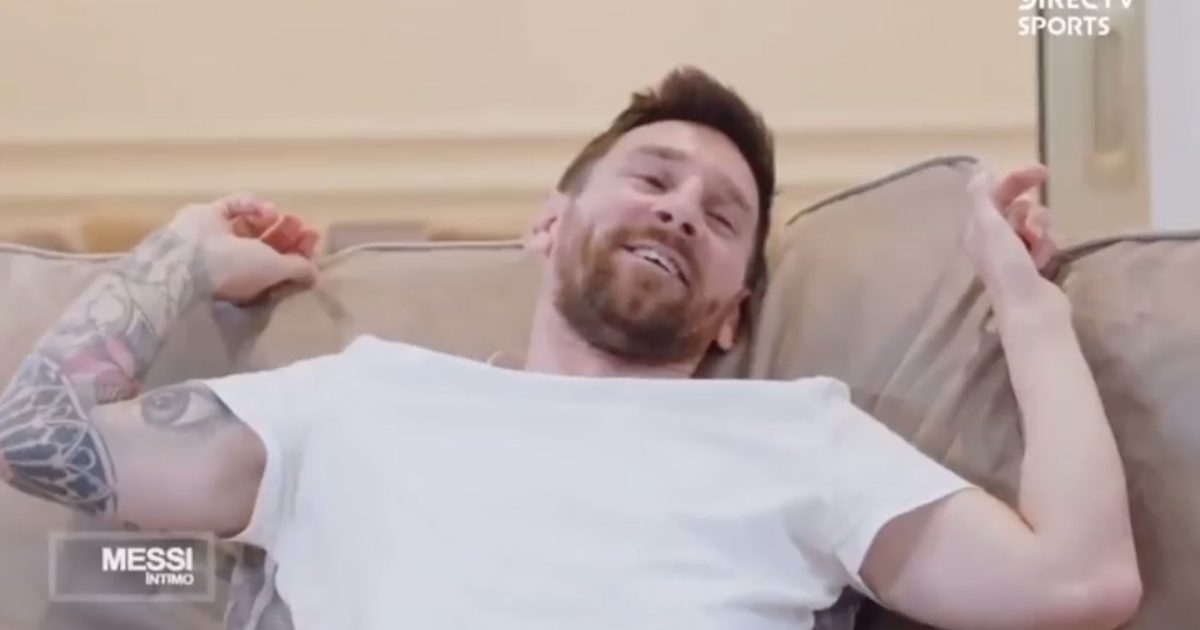 Un journaliste pleure en interviewant Messi, sa réaction gênée et improbable buzze (vidéo)