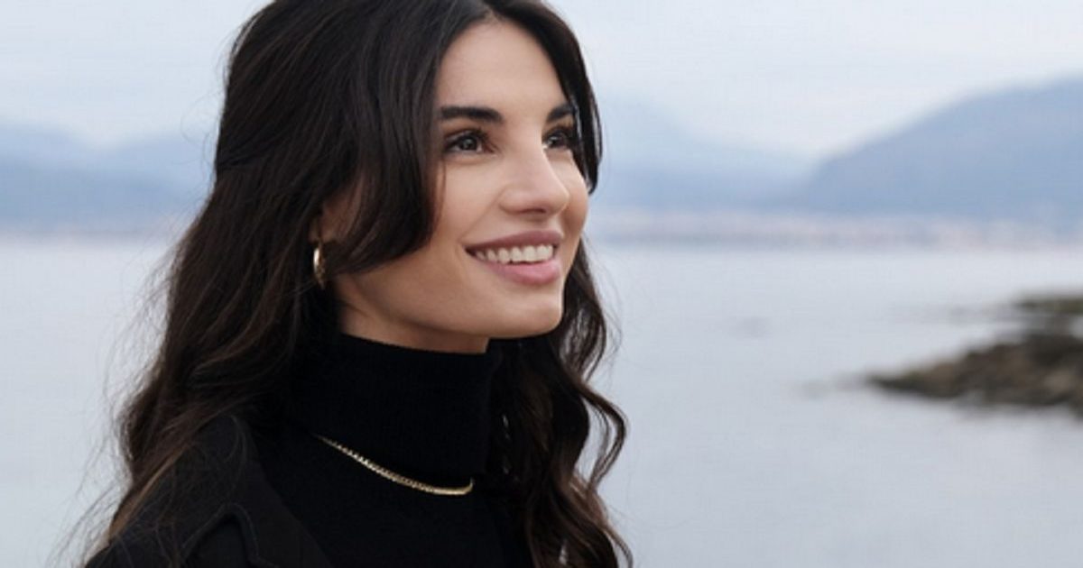 Viola come il mare, spoiler 3° episodio: la giornalista felice con Raniero