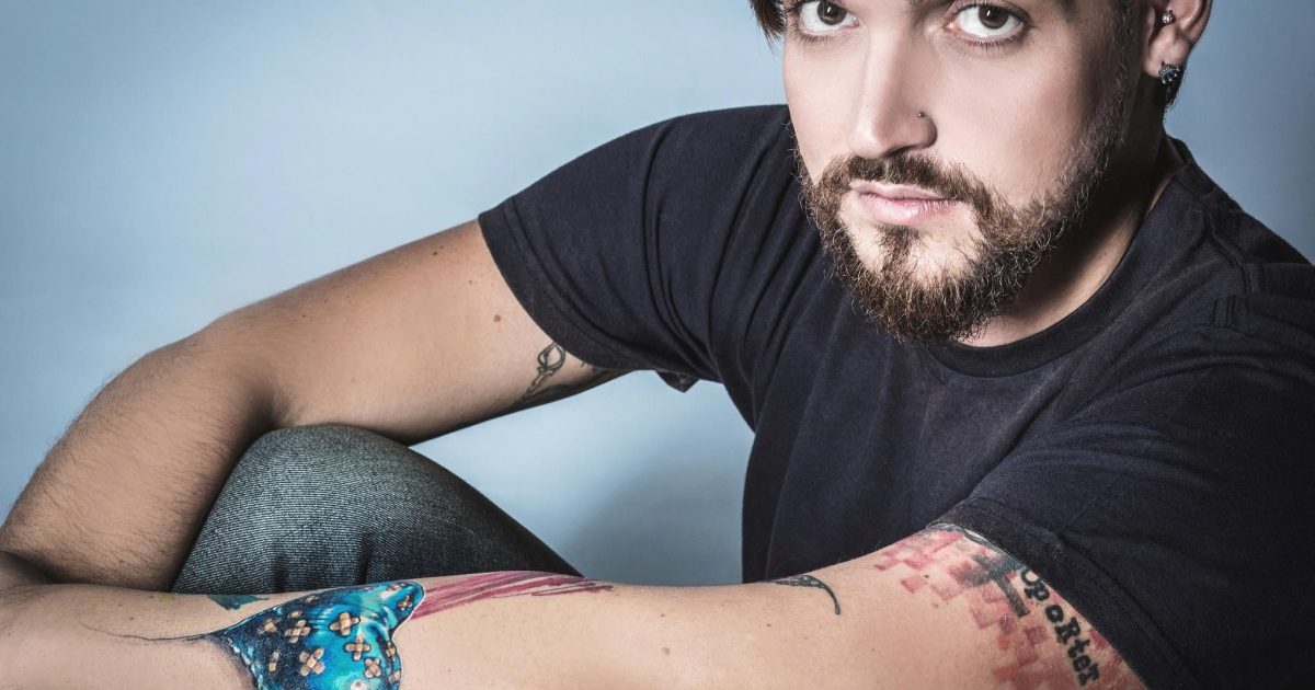 Valerio Scanu si sposerà: il suo fidanzato Luigi Calcara ha detto sì