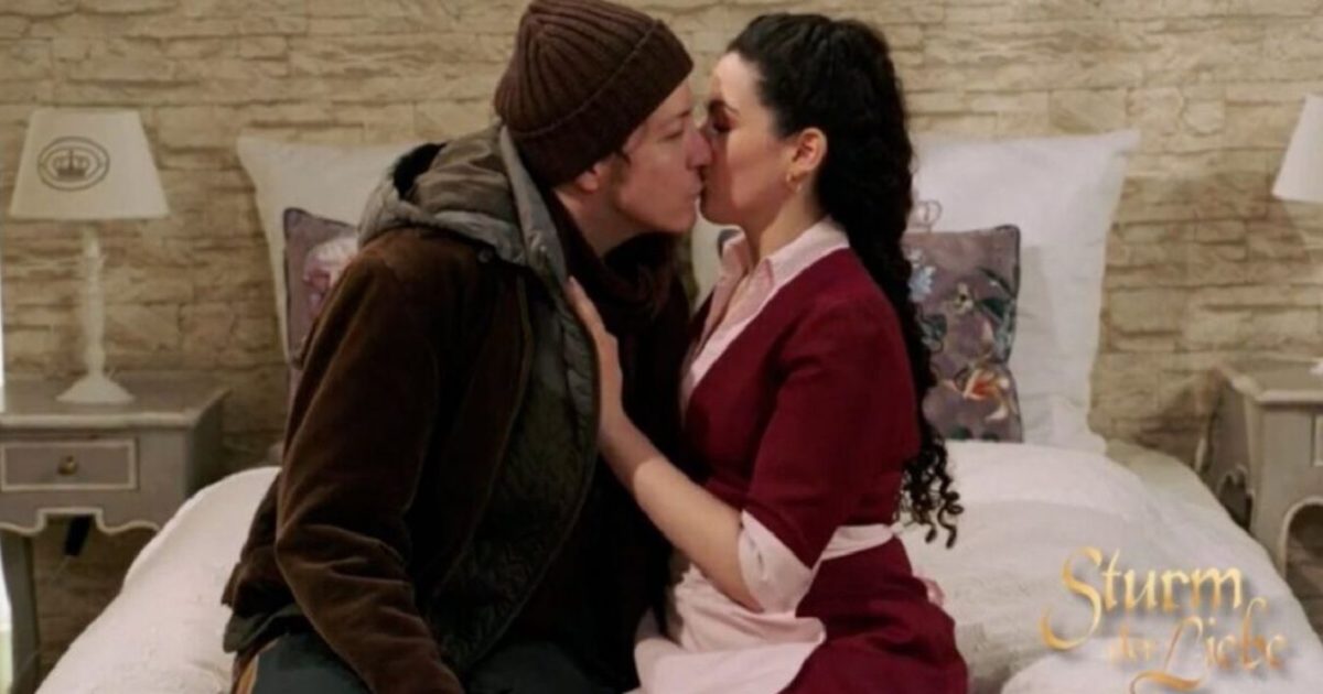 Tempesta d'amore, trame tedesche: Gerry e Shirin si baciano, Rosalie non si fida di Ariane