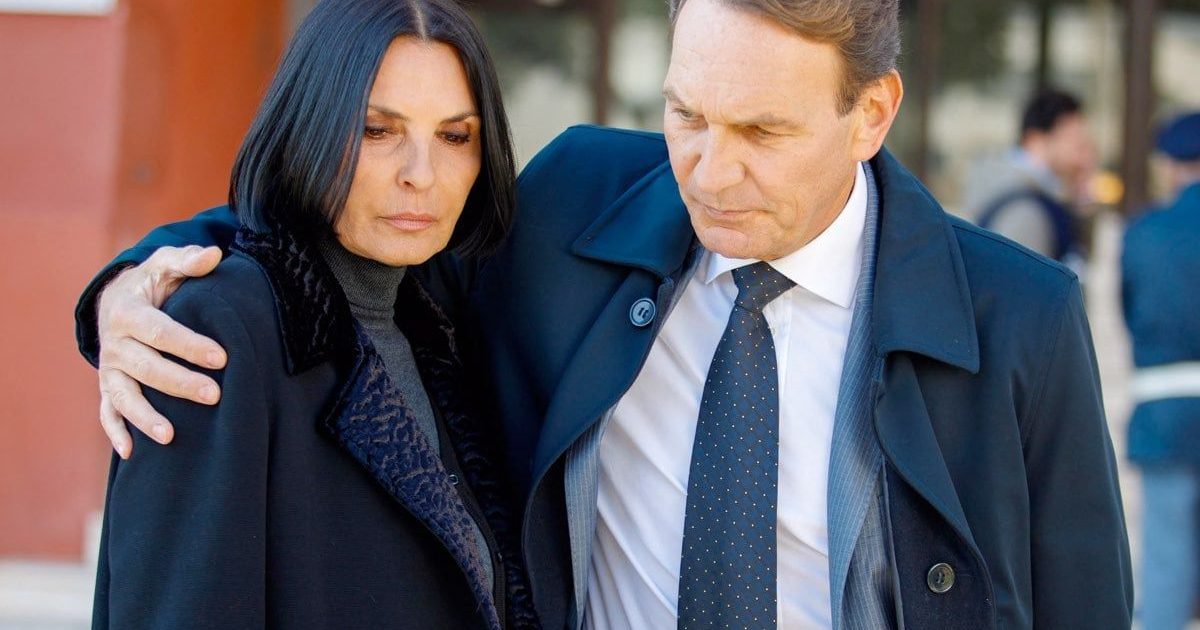 Upas, spoiler dicembre: un'ombra sinistra incombe su Marina e Ferri