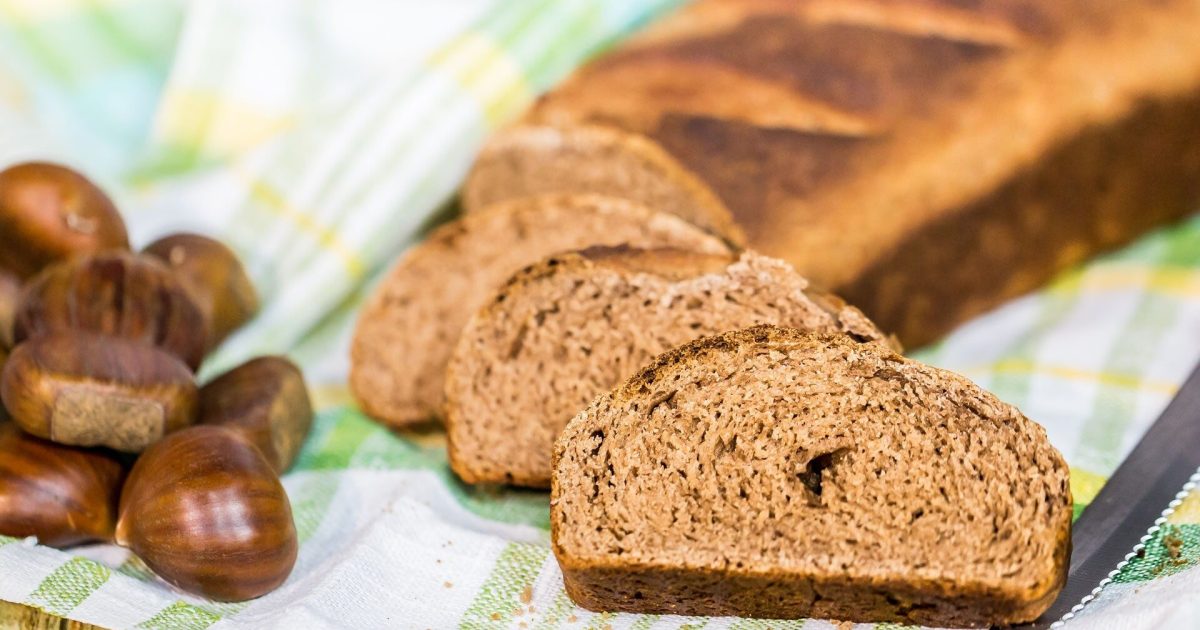 Pane fatto in casa, tre ricette: ai 5 cereali, di castagne e al paruch