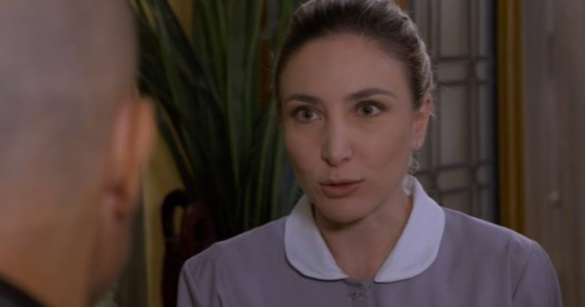 Upas, trama 21/12: Lia vuole riappropiarsi dei beni di famiglia