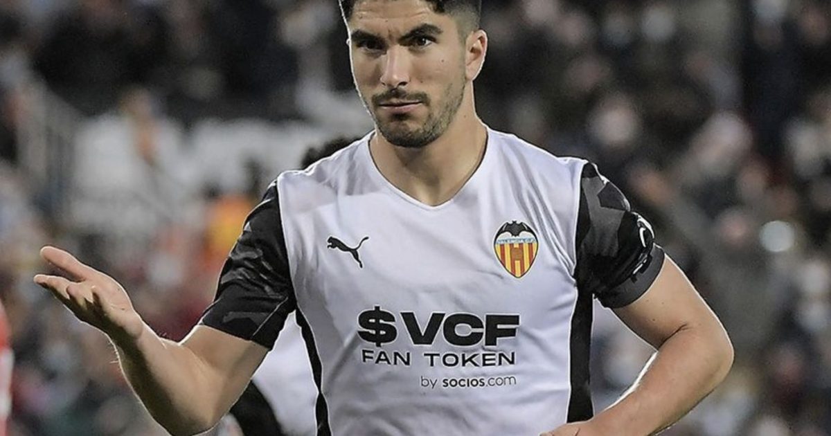 Juventus, si valutano rinforzi a centrocampo: piacerebbe Soler del Valencia