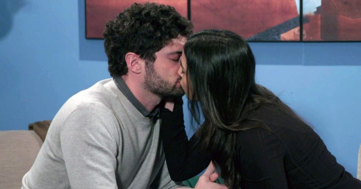 Un posto al sole: Manuela sarebbe pronta a sostituire Susanna nella vita di Niko