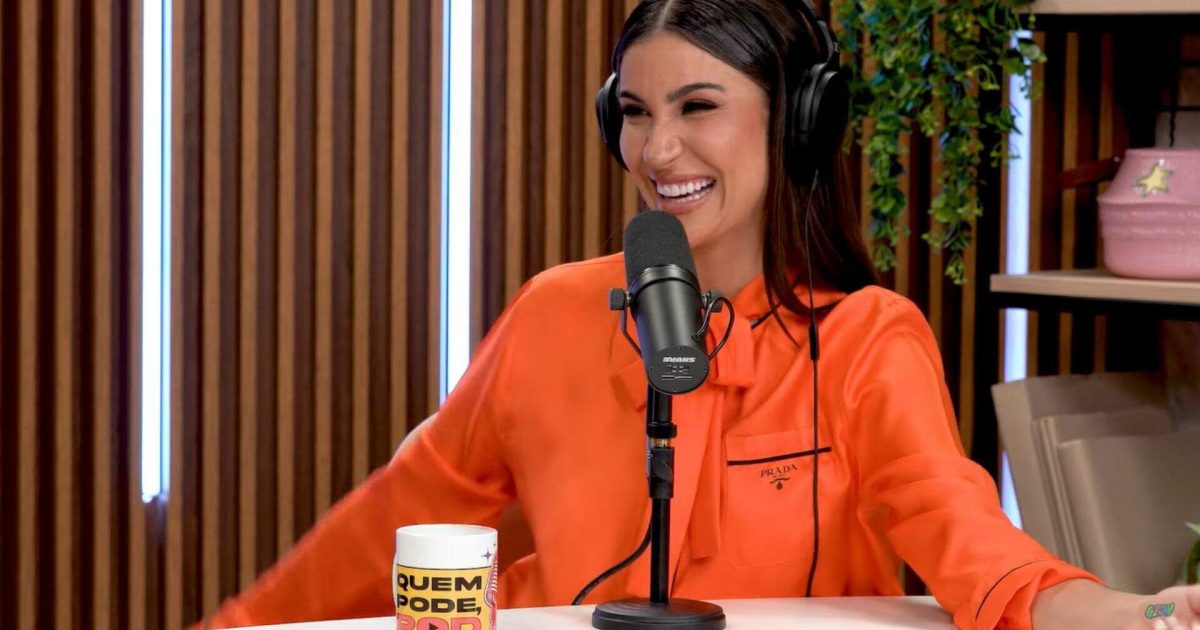 Em podcast, Boca Rosa flerta com Fernanda Paes Leme e faz proposta ousada