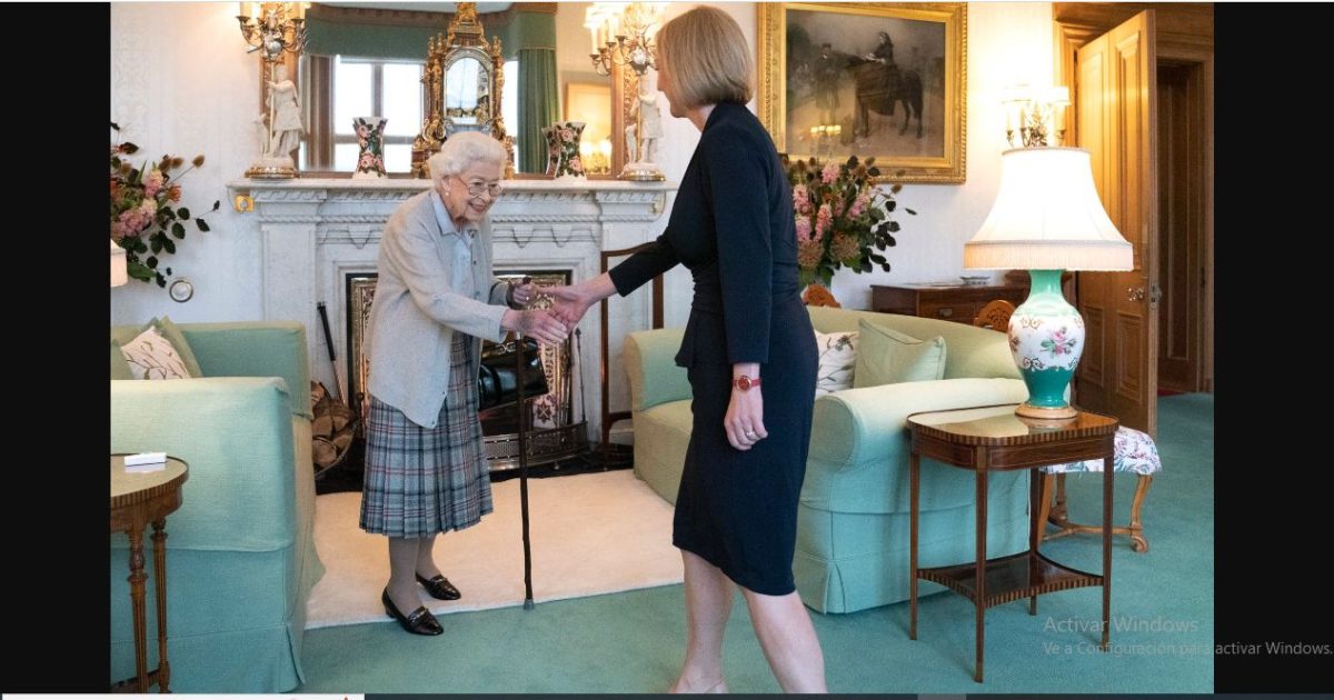 Isabel II bajo ‘supervisión médica’ en su residencia de Balmoral