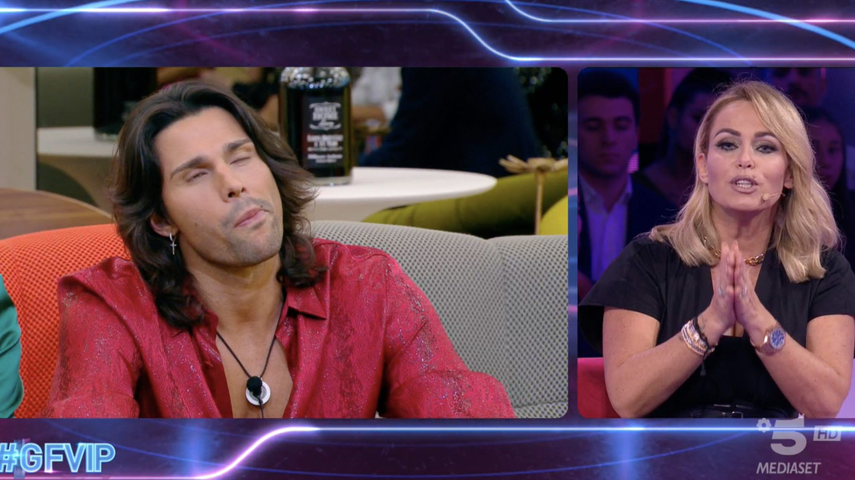 GFVip 7, Sonia Bruganelli attacca Luca Onestini: 'Stai perdendo credibilità' (Clip)