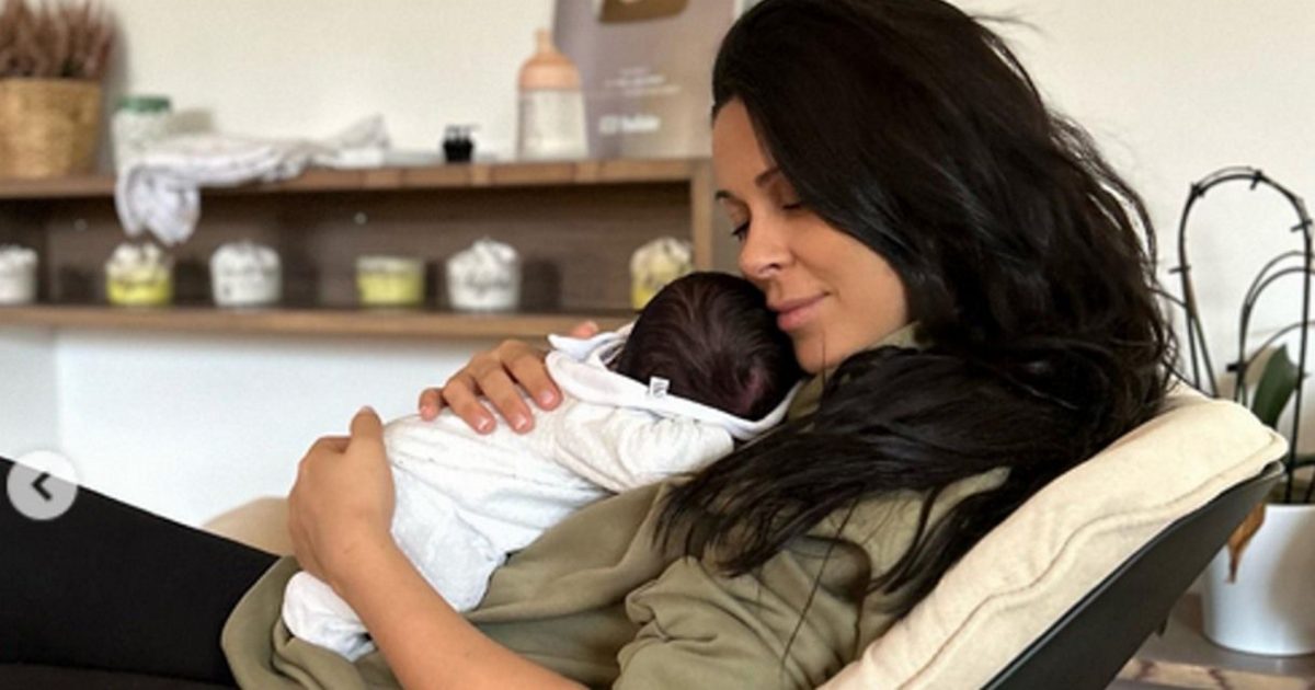 Shanna dévoile son corps un mois après l'accouchement et répond aux ...