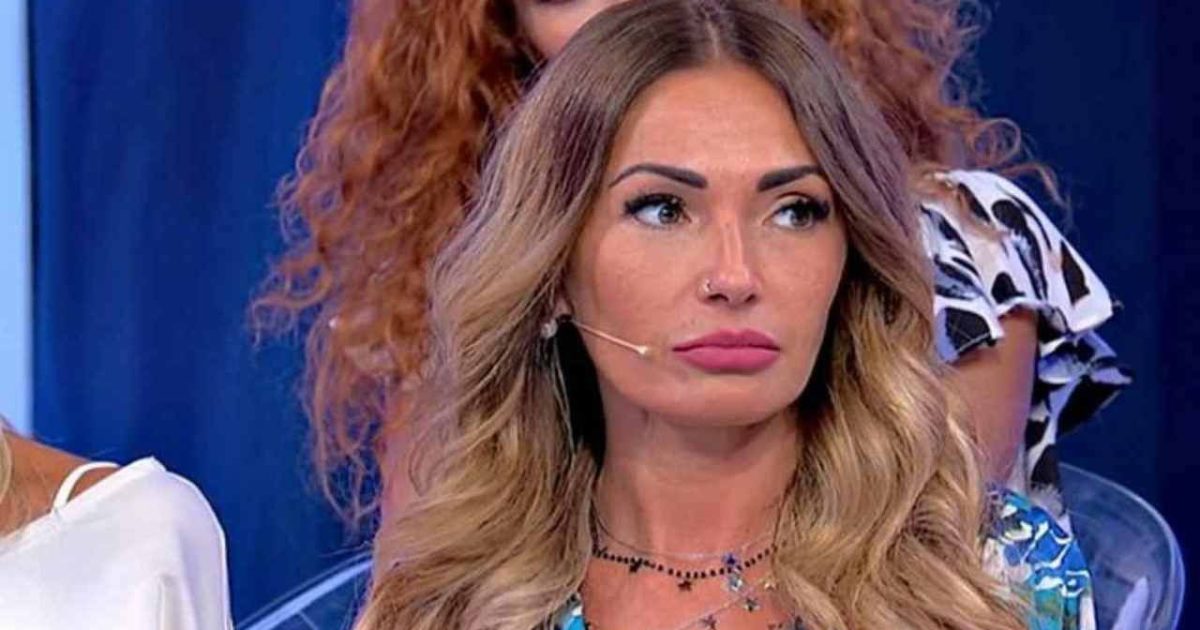 Uomini e donne, scoppia la polemica per Ida sul trono, i fan: 'È solo ...