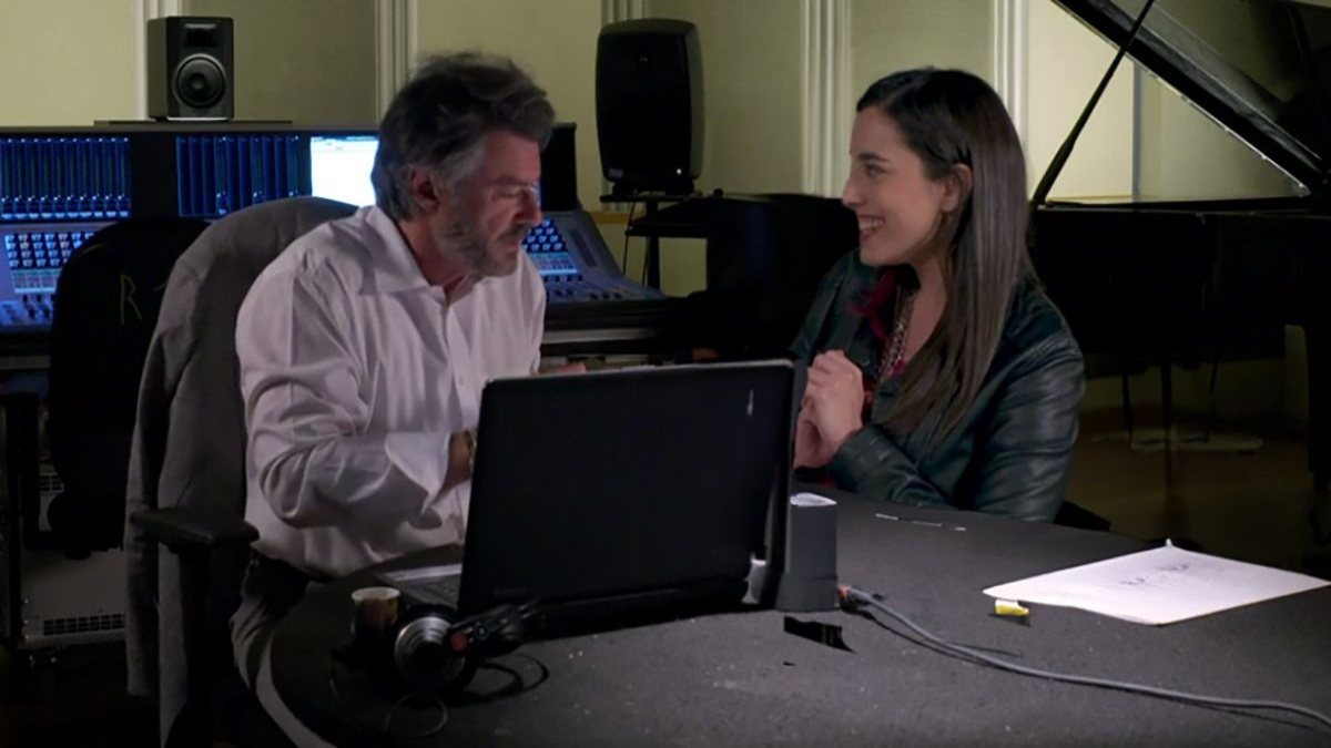 Un posto al sole, trame al 24/11: Micaela affiancherà Michele nel suo ...