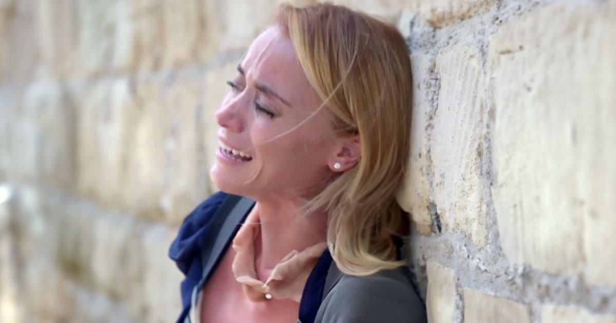 Upas, trame settimanali all'8/12: Clara si pente di aver seguito ...