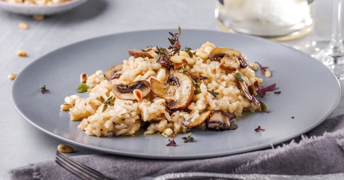 Risotto ai funghi porcini: una ricetta facile e veloce ideale per l'autunno