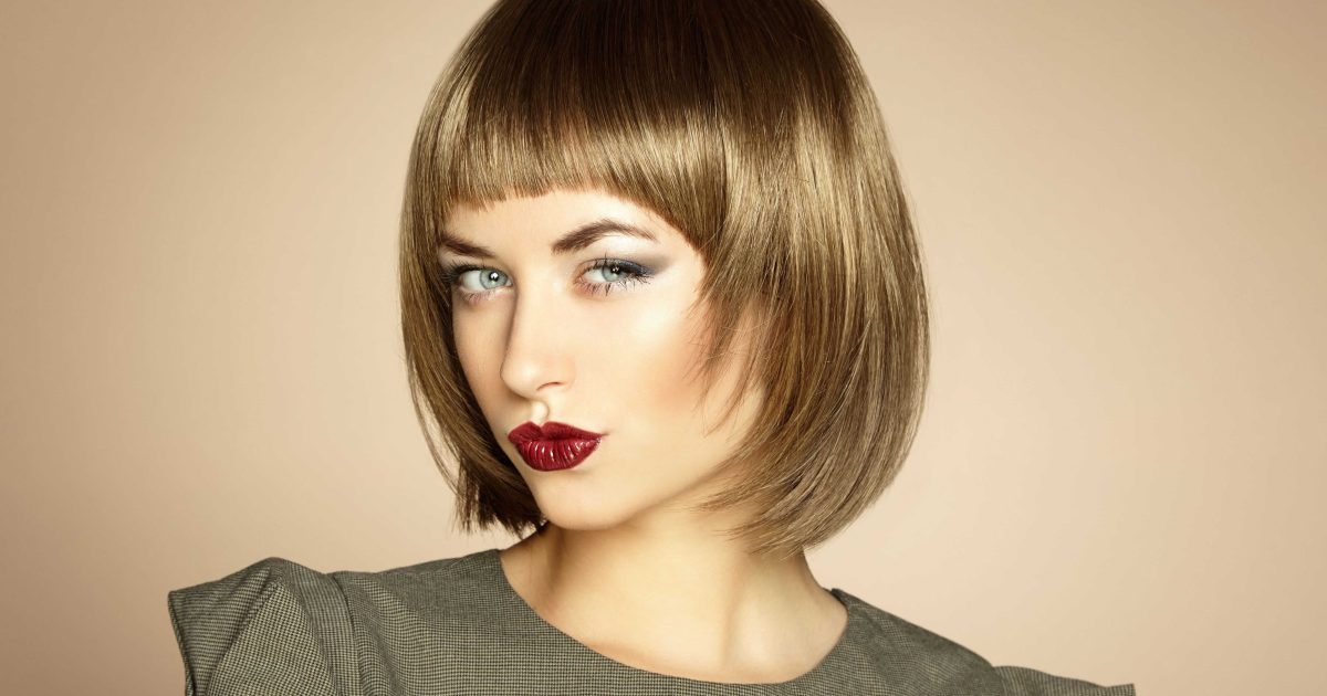 Tagli capelli per l'inverno 2024: il mushroom bob e il pixie cut riccio