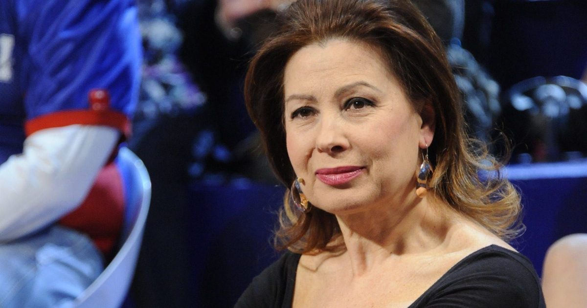 GF, Rosanna criticata per una frase su Chin: 'La cinesina mi guarda, ma non capisco'