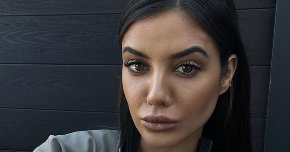 Julie Bertin s'en prend violemment à Kelly Vedovelli (TPMP) sur ...