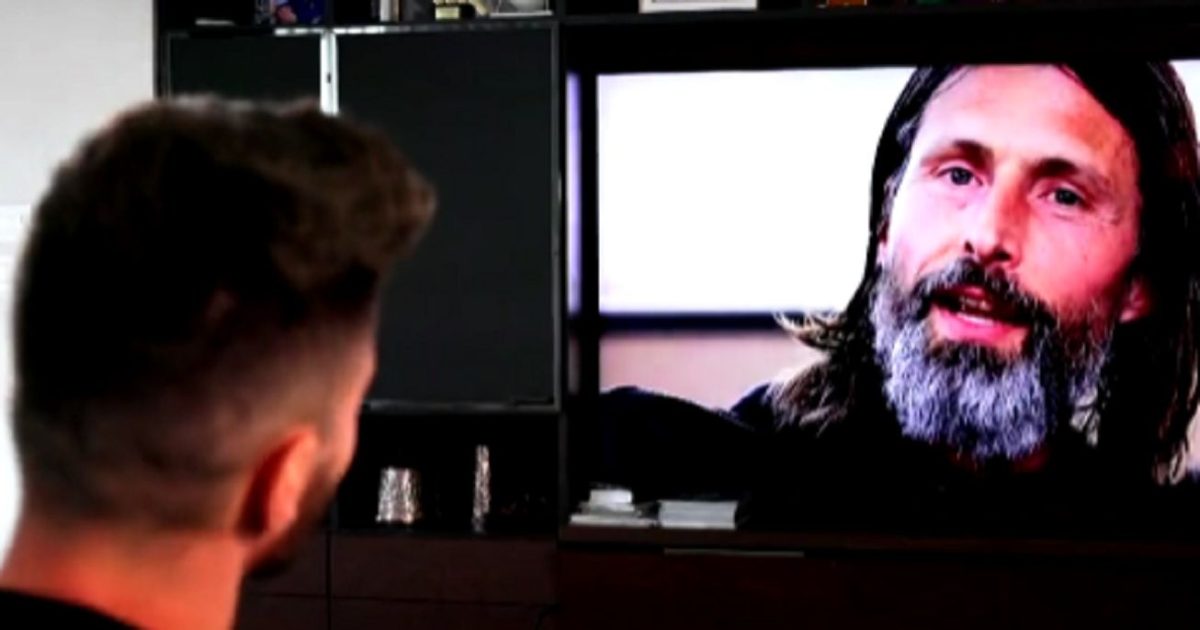 Outre une ressemblance folle, l'échange émouvant entre Olivier Giroud ...