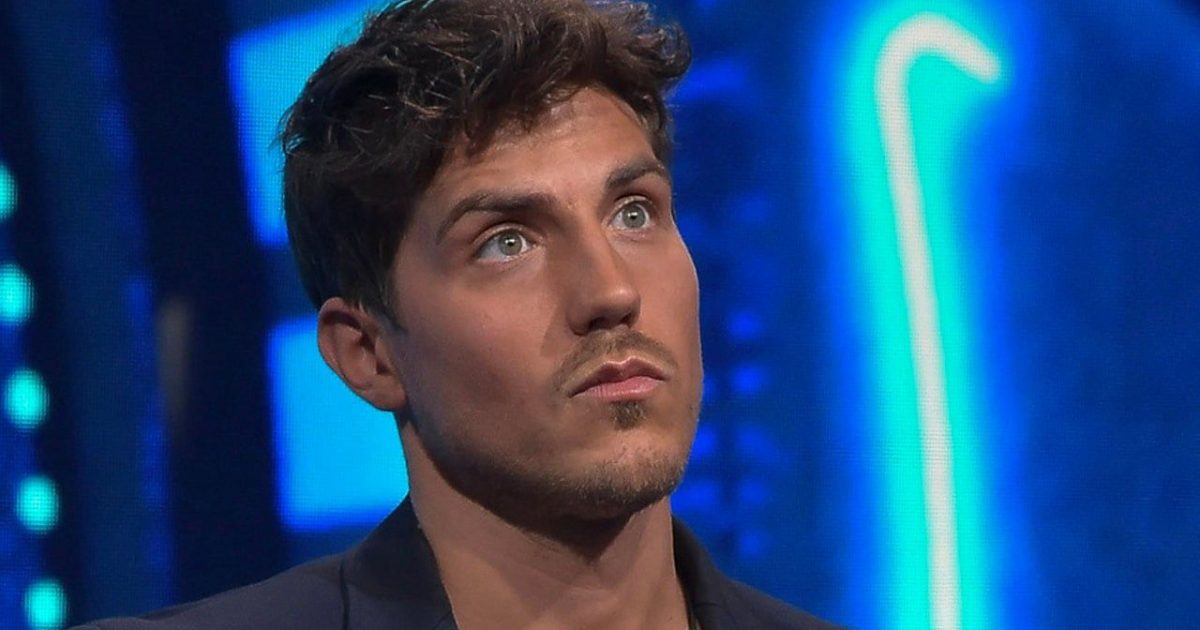 Grande Fratello Vip, Daniele contro gli autori: 'Prelevato come un ...