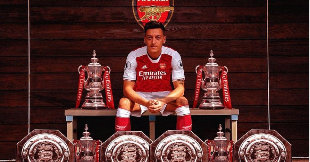 Mesut Özil, vainqueur du Mondial 2014, raccroche les crampons à 34 ans