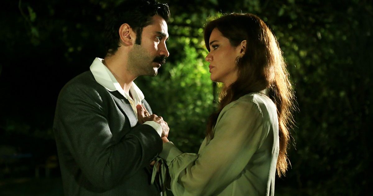 Terra amara, trama 24 marzo: Akkaya e Altun rinunciano alla fuga insieme