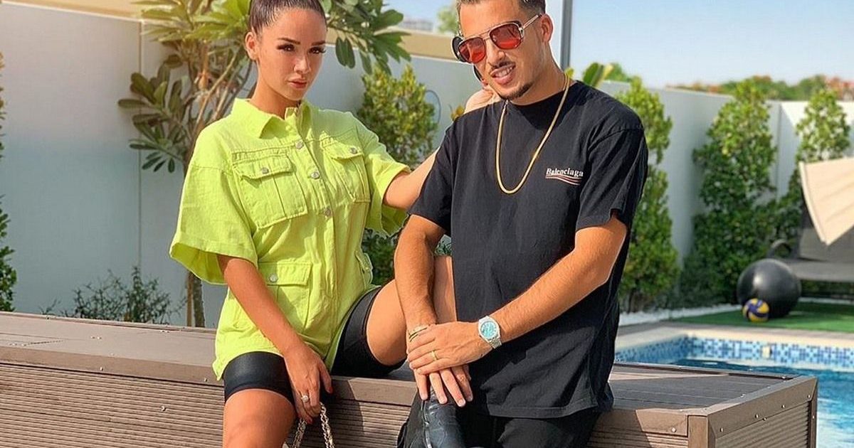 Jazz qui 'fait la manche' et son mari Laurent ne passent pas des 'vacances de pauvres'