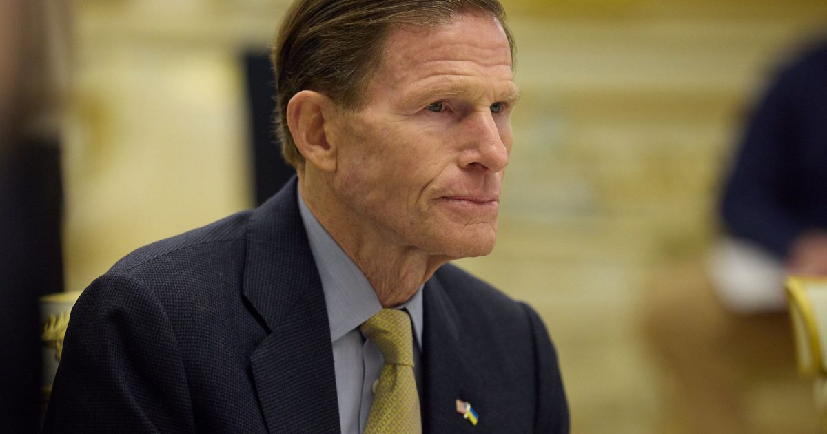 Connecticut U.S. Senator Richard Blumenthal breaks leg at UConn victory ...