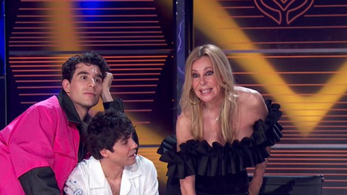 Ana Obregón relata una anécdota en 'Mask Singer': 'Mi primera cita fue ...