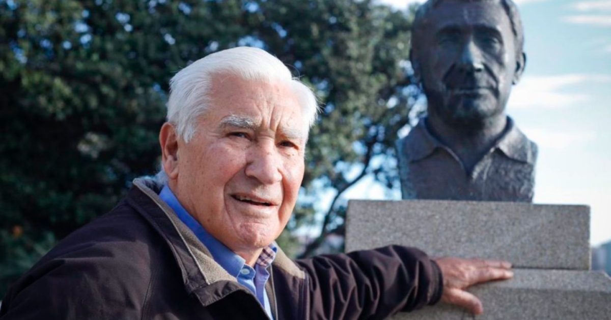 Muere Arsenio Iglesias, el entrenador que hizo posible el milagro del ...