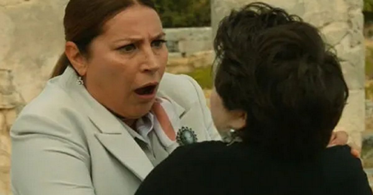 Terra amara, anticipazioni turche: la madre di Demir pugnalata a morte ...