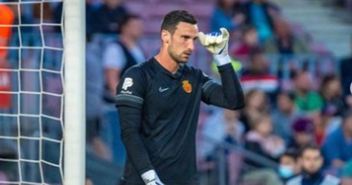 Sergio Rico, portero del PSG, sigue sedado y en estado grave en un hospital en Sevilla