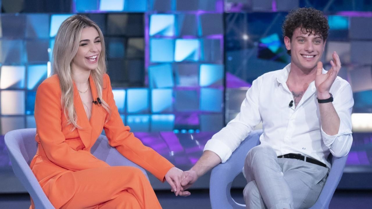 Uomini e donne, segnalazione su Carola e Federico: 'Lui l'avrebbe ...