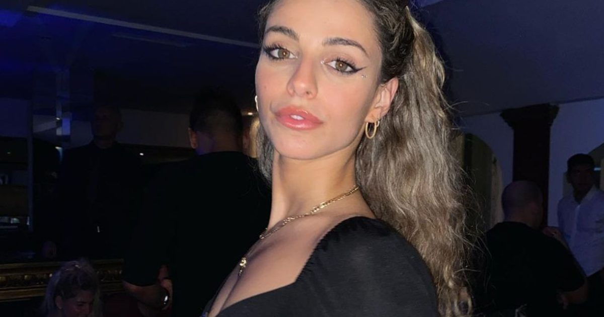 Uomini e donne, Carola si sfoga sui social: 'Io e gli sbalzi ormonali ...